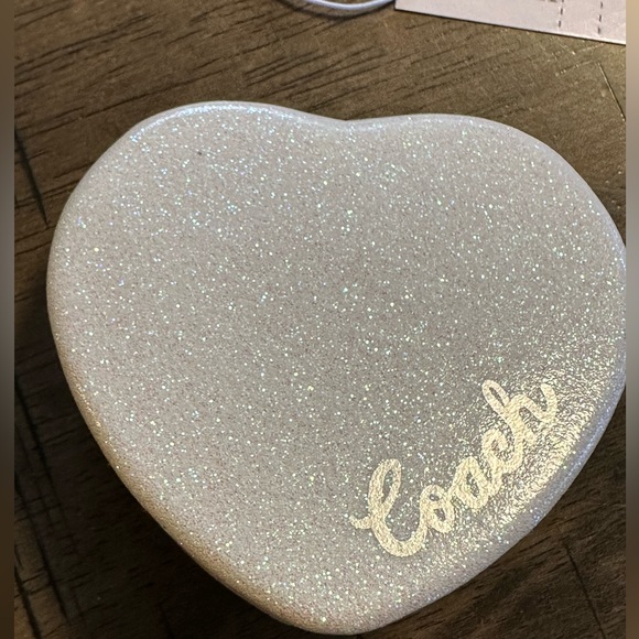 Coach | Accessories | Nwt Coach Glitter Heart Mirror Compact In White ...